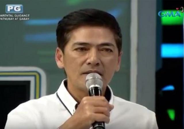WATCH: Bossing Vic, naluha nang magbigay mensahe para sa mga anak WATCH: Bossing Vic, naluha nang magbigay mensahe para sa mga anak