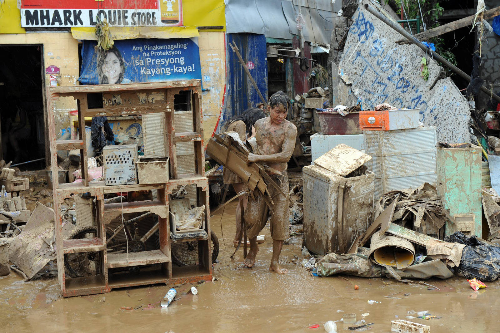 Remembering Ondoy, 10 Years Later | Cover Stories | GMA News Online