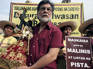 Mga huling sandali ni Roy Alvarez, ikinuwento ng anak | GMA News Online