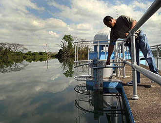 Binga Dam keeps gate open; La Mesa Dam water level rises | GMA News Online