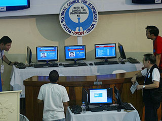 PPCRV conducts public demo of new vote counting machines | GMA News Online