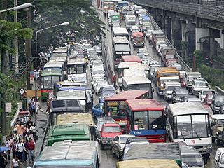 MMDA: Flash flood slows down traffic at EDSA-Taft | GMA News Online