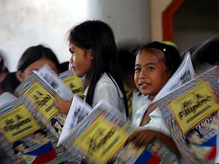 DepEd: Distance learning a way to help decongest schools | GMA News Online