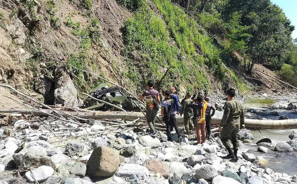 Soldier, CAFGU members killed after truck falls into ravine