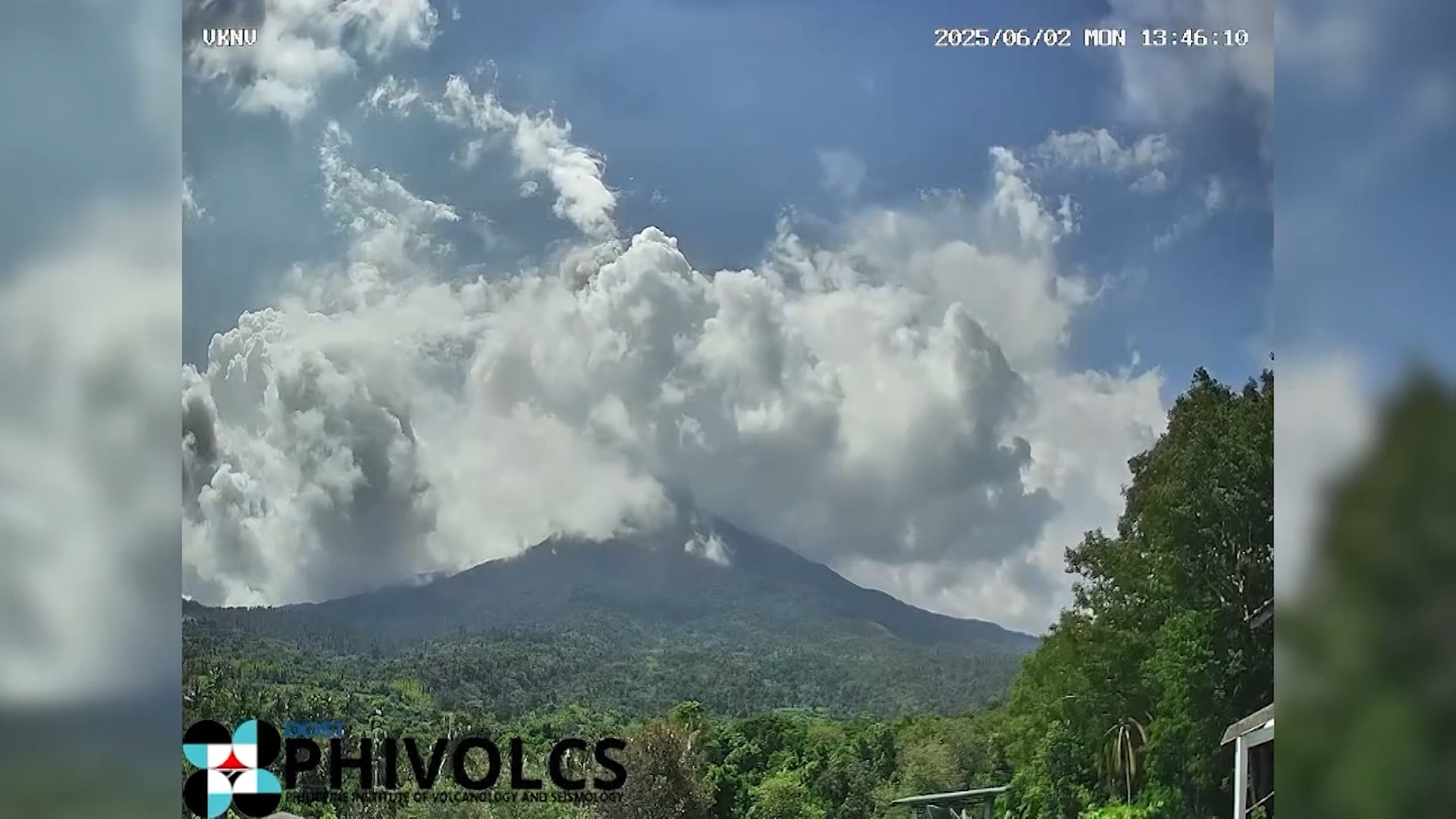Ash emission event on Mount Kanlaon recorded anew