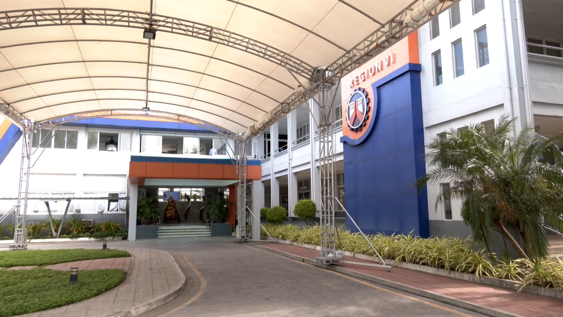 DPWH 6 officials set to file courtesy resignation