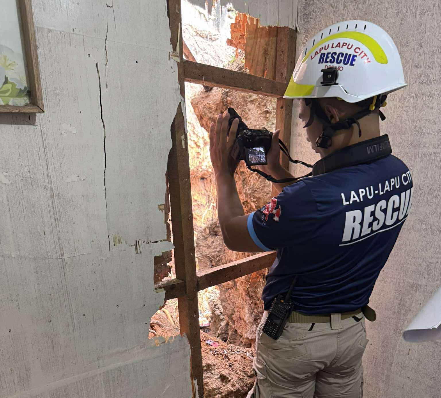 Ground collapse destroys 3 houses in Lapu-Lapu City