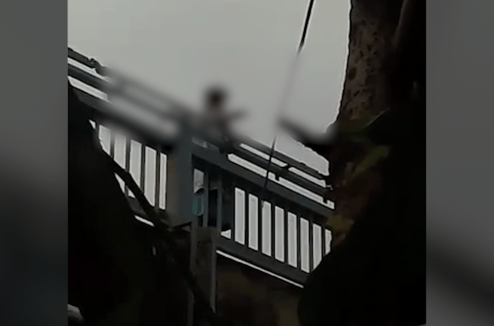 Teen caught stealing lights from bridge