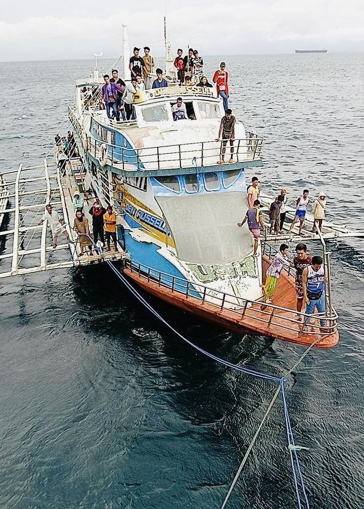 Over 100 passengers of sea craft in distress rescued in Basilan