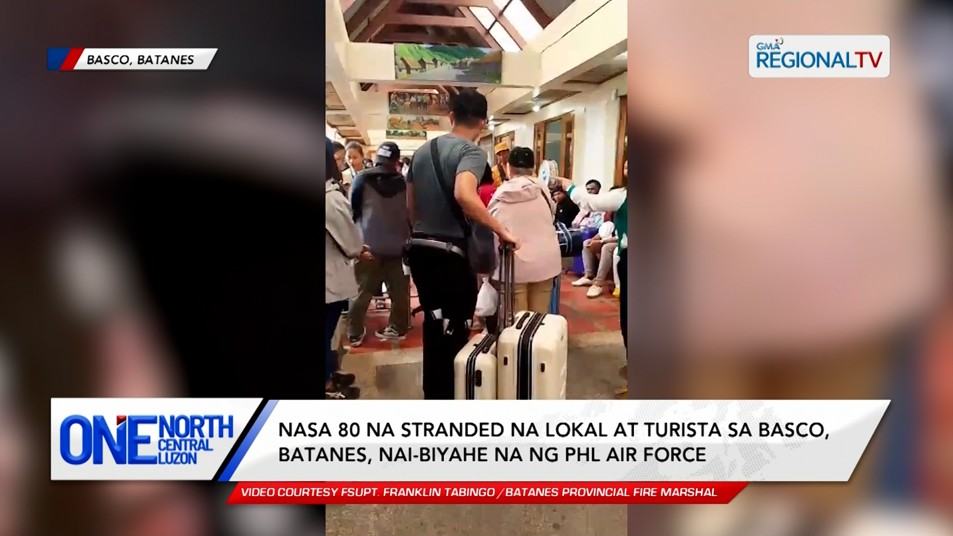 Mga stranded na lokal at turista sa Basco, nai-biyahe na ng PHL Air ...