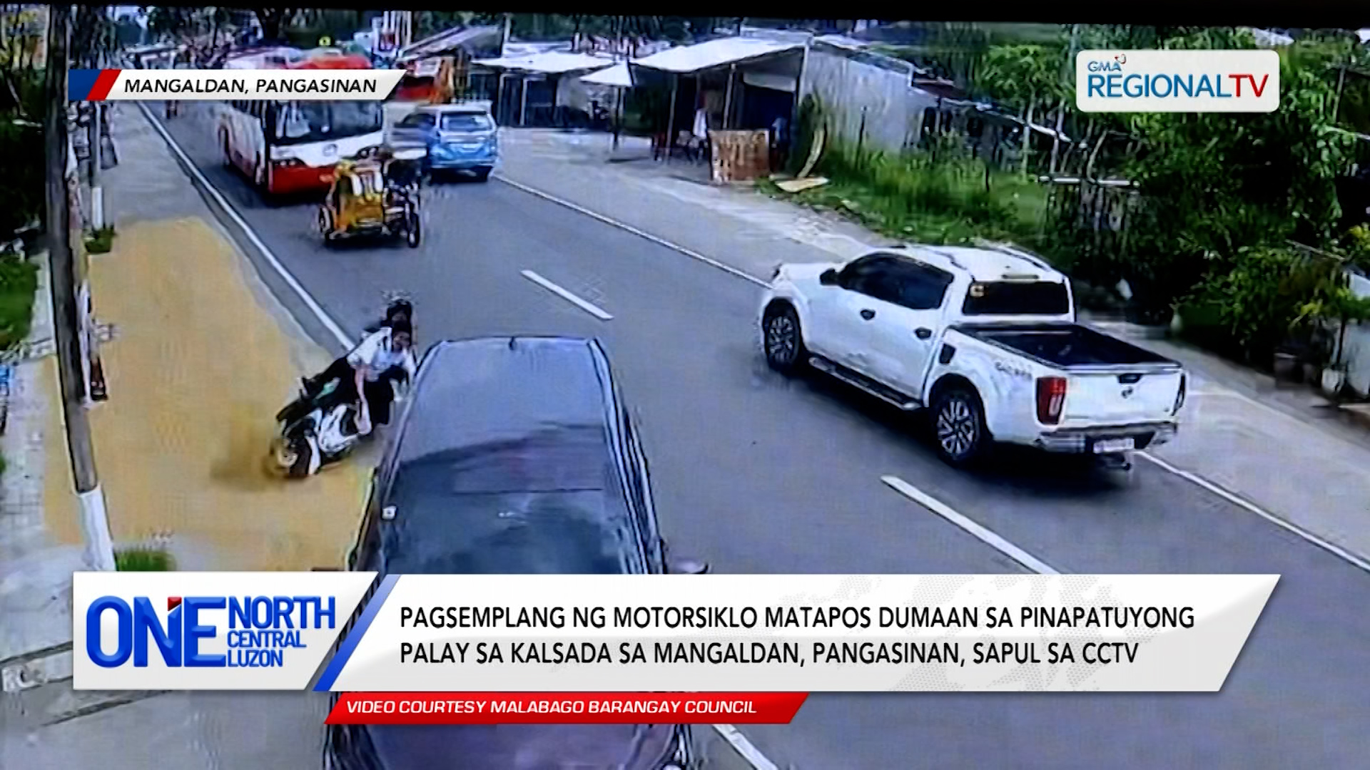 Pagsemplang ng motorsiklo nang dumaan sa pinapatuyong palay, sapul sa CCTV