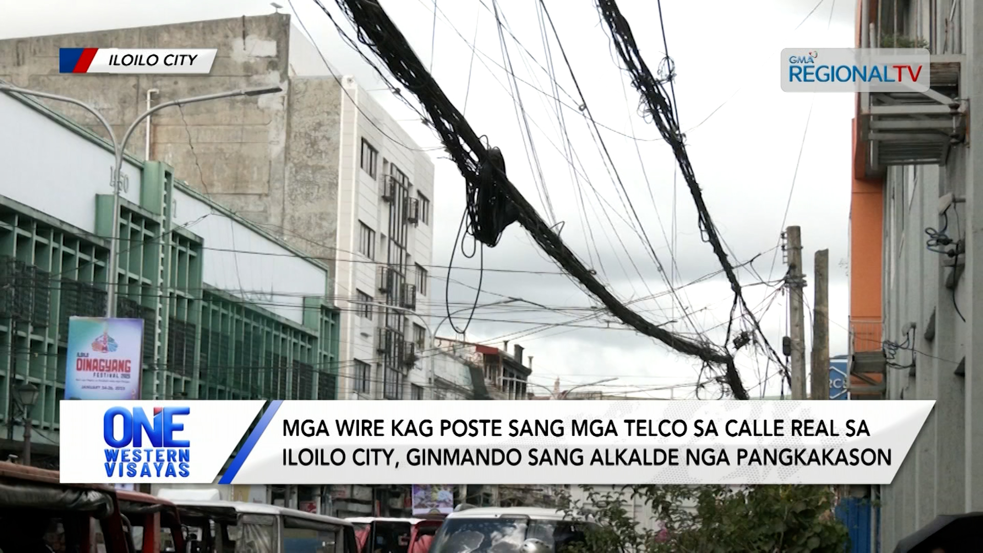 Mga wire kag poste sang mga telco sa Calle Real sa Iloilo City, ginapakakas