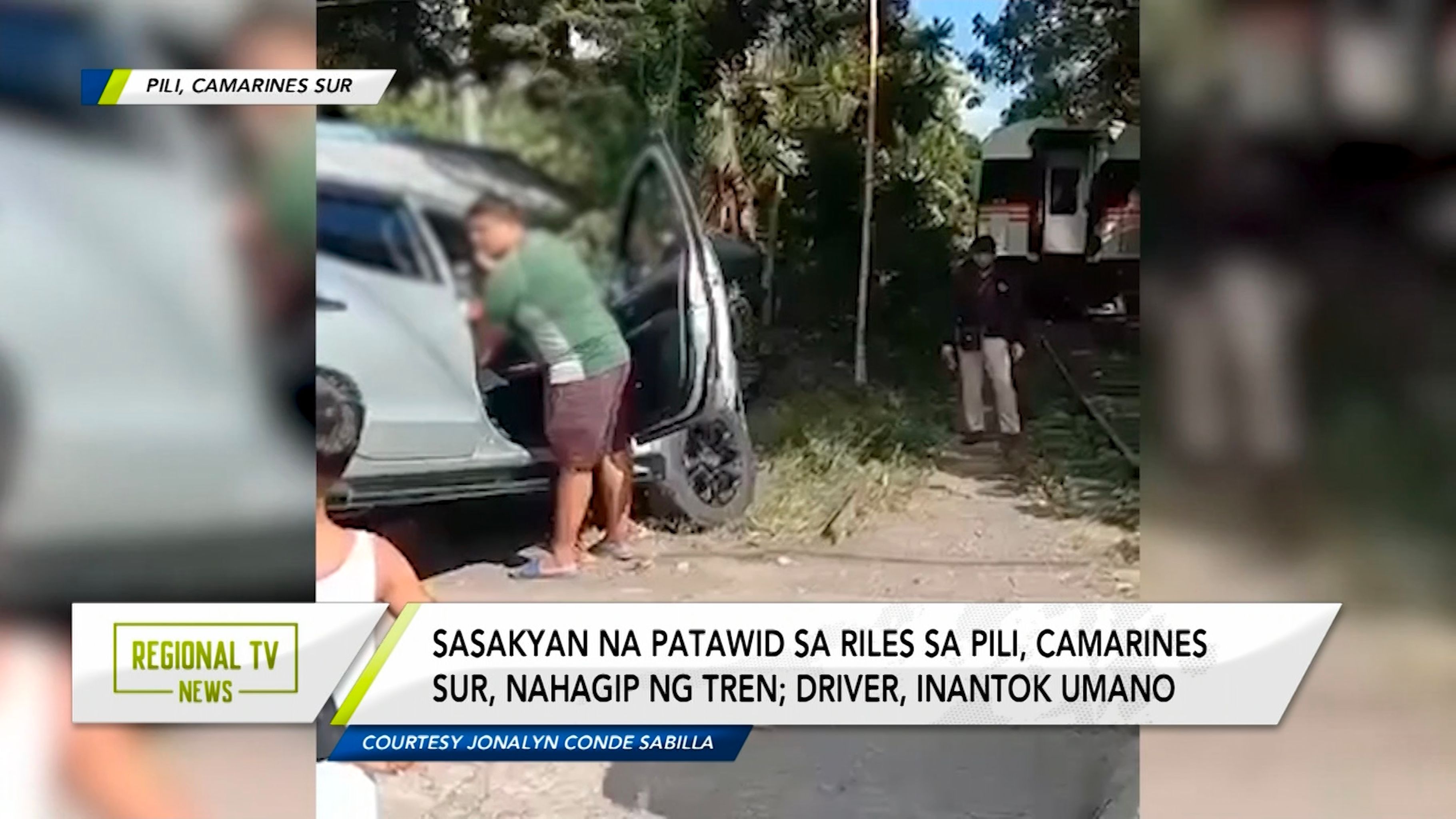 Sasakyang patawid sa riles ng tren, nahagip Sasakyang patawid sa riles ng tren, nahagip