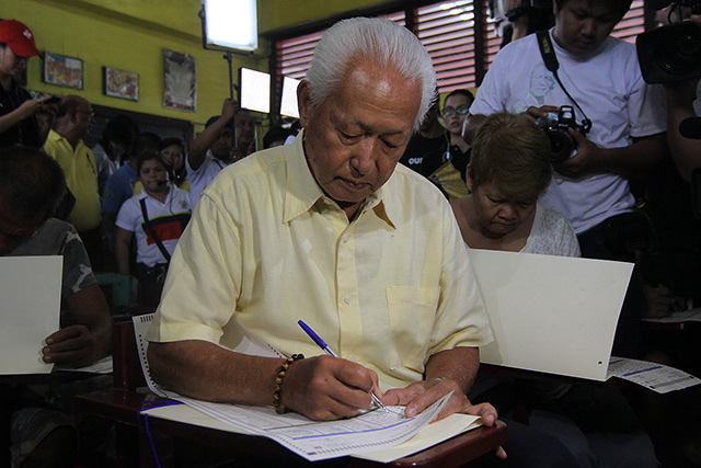 Ex-Manila Mayor Alfredo Lim has COVID-19 but alive, says Isko Moreno ...