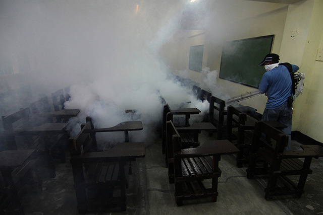 DOH, DepEd team up vs dengue, leptospirosis in Metro Manila | GMA News ...
