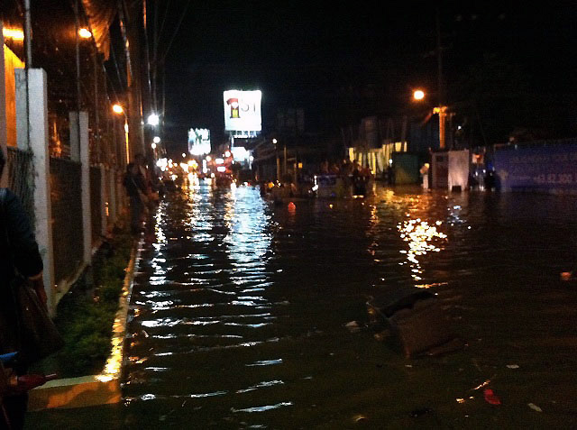 Davao City residents advised to evacuate as rain continues, rivers rise ...