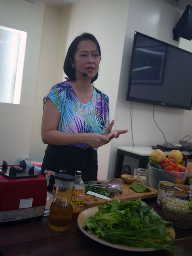 Eating 'rawrrr': The appetizing world of raw food | GMA News Online