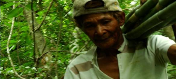 'Pasan' at 'Sagip-Ilog' sa Reporter's Notebook | GMA News Online