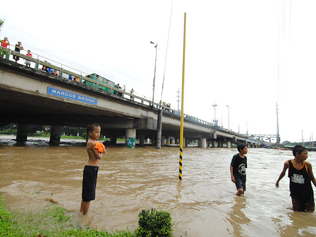 Marikina River goes below alert levels, nearing 'normal' | GMA News Online