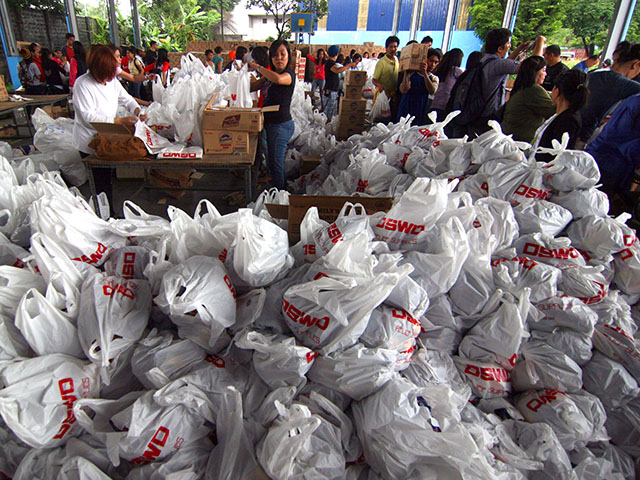 DSWD in need of volunteers to pack relief goods | GMA News Online