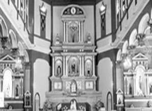 Altar ng simbahan na idinisenyo ni Dr. Jose Rizal | GMA News Online