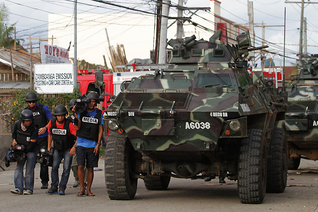 DND chief: Fighting still ongoing in Zambo City despite ceasefire ...