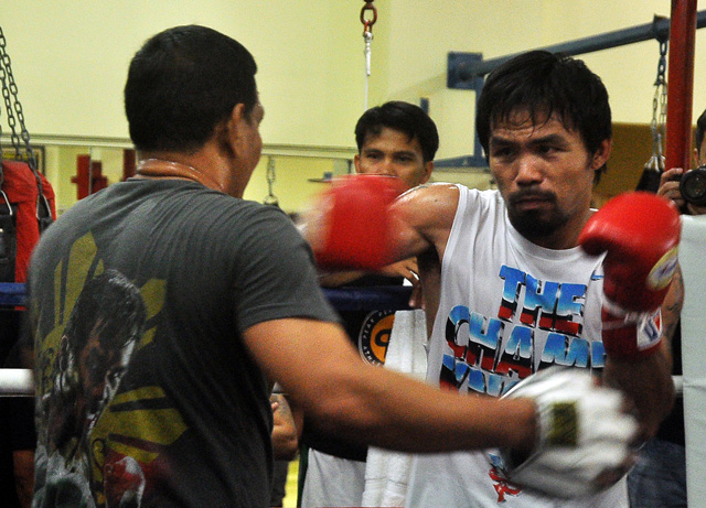 Pacquiao dedicates next fight to typhoon victims | GMA News Online