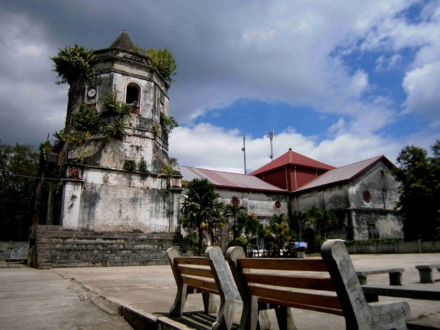 Pagpapagawa ng mga nasirang simbahan, hindi prayoridad sa ngayon ng ...