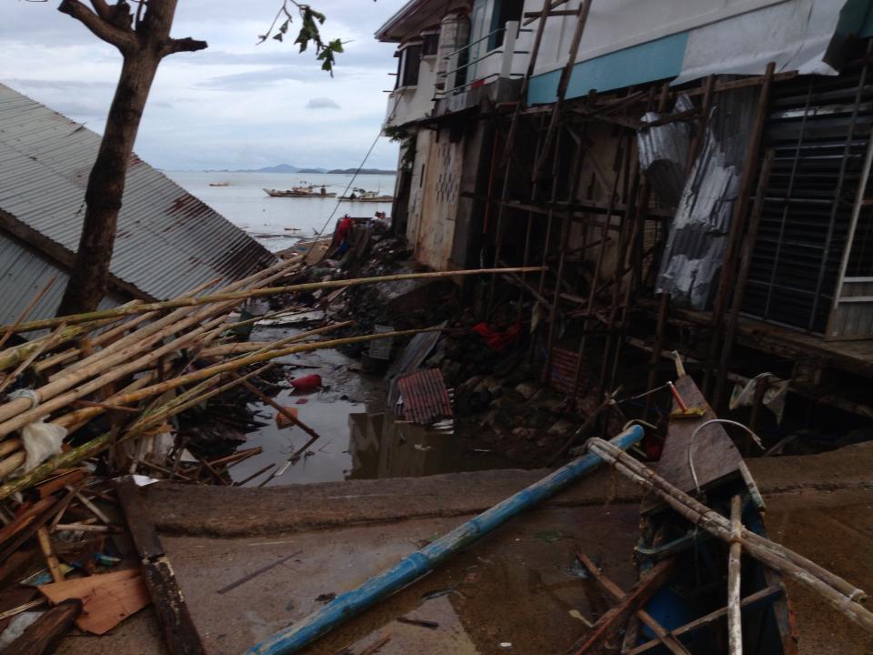 Mga pari at madre sa mga lugar na sinalanta ni Yolanda, dumadaing ng ...