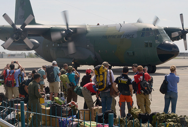 International disaster relief agencies mobilize to help Yolanda ...