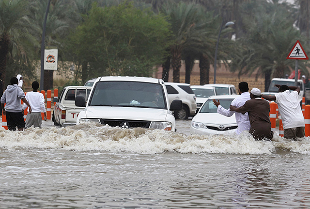 Rare Saudi flash flood claims first Filipino fatality | GMA News Online