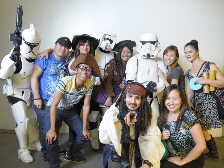 Pinoy troopers and pirates: Allies for Yolanda aid │ GMA News Online