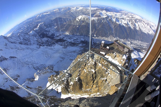 Step inside: Glass-bottom viewing platform opens in Alps | GMA News Online