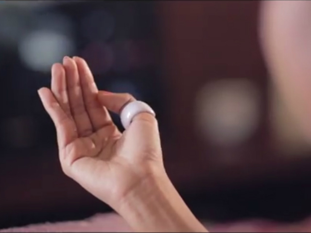 Thumb transmitter turns your palm into a virtual keypad | GMA News Online