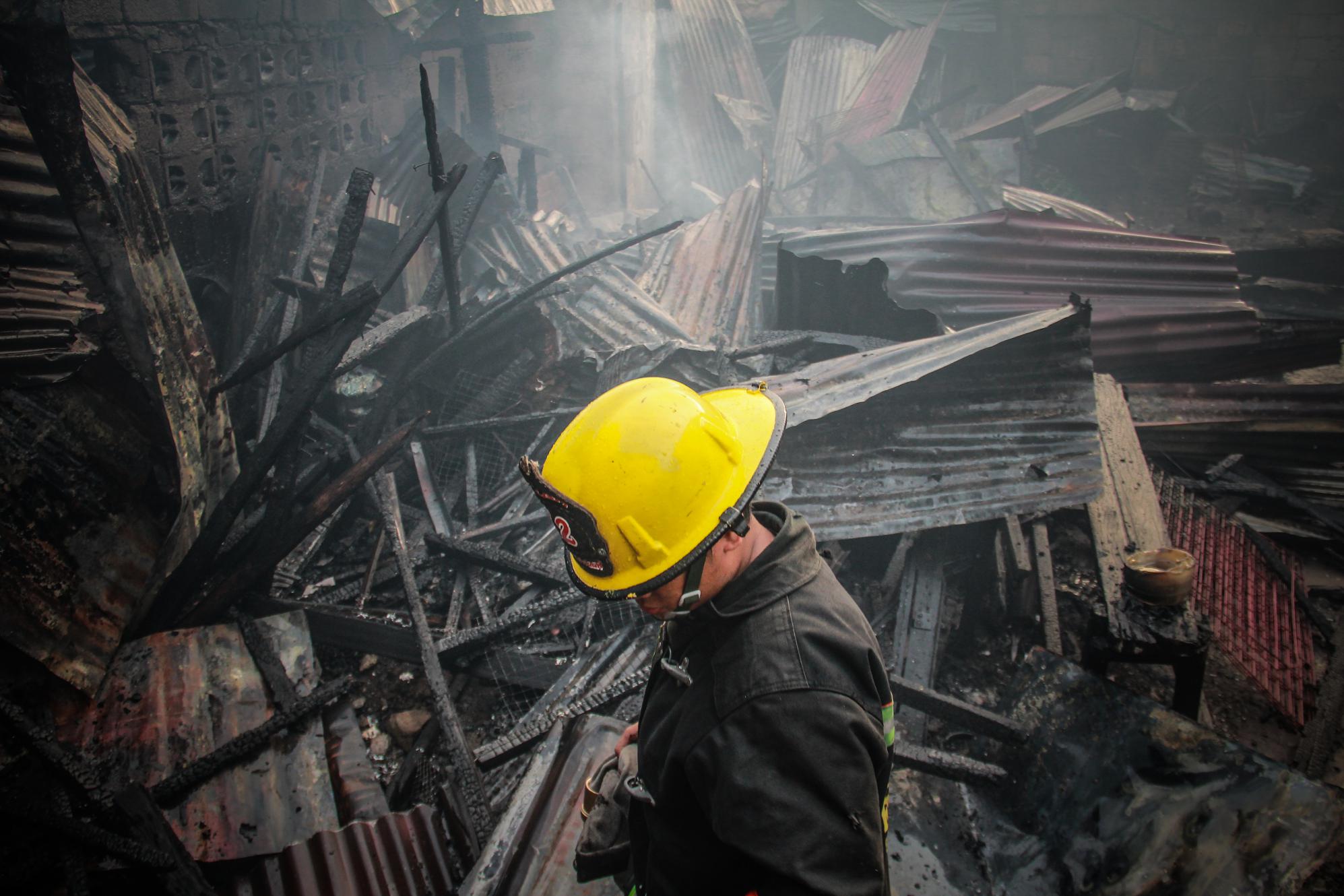 Valenzuela fish cracker factory razed in Friday night fire | GMA News ...