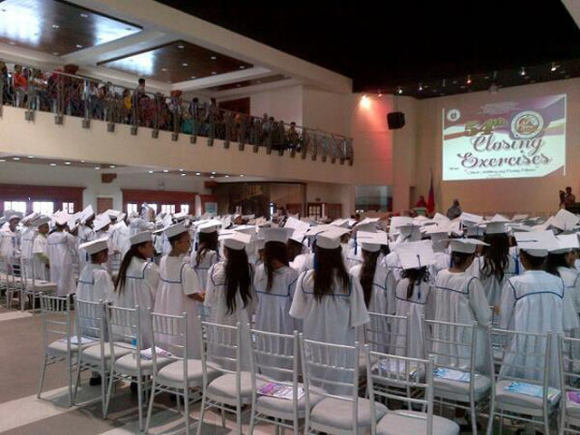 Keep graduation rites simple, DepEd reminds schools | GMA News Online