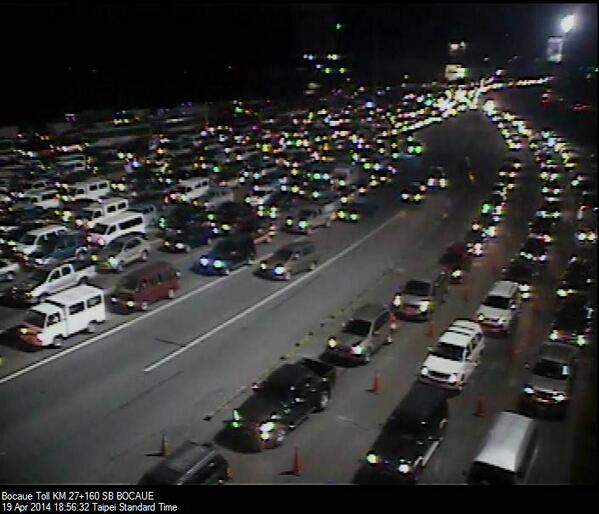 Traffic builds up on NLEX, SLEX as vacationers return to Metro Manila ...