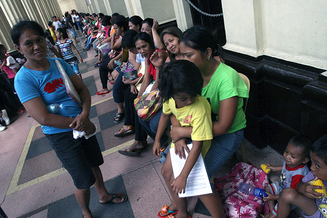 DSWD releases P600 monthly rice subsidy to 4Ps beneficiaries | GMA News ...