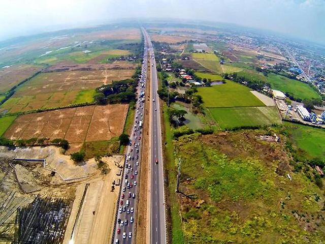 Philippines: Holy Week exodus / TPLEX opens 2 more exits