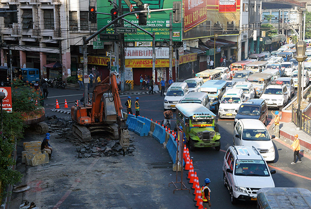 DPWH, MMDA rush flood control projects for start of school, rainy ...