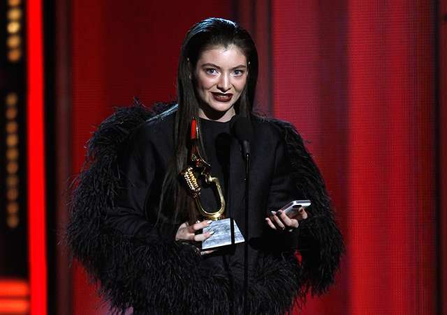 'Melodrama' scores Lorde her first chart-topping Billboard album | GMA ...