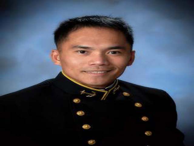 Battle Scarred Pinoy Corpsman Becomes Us Marine Officer Gma News Online