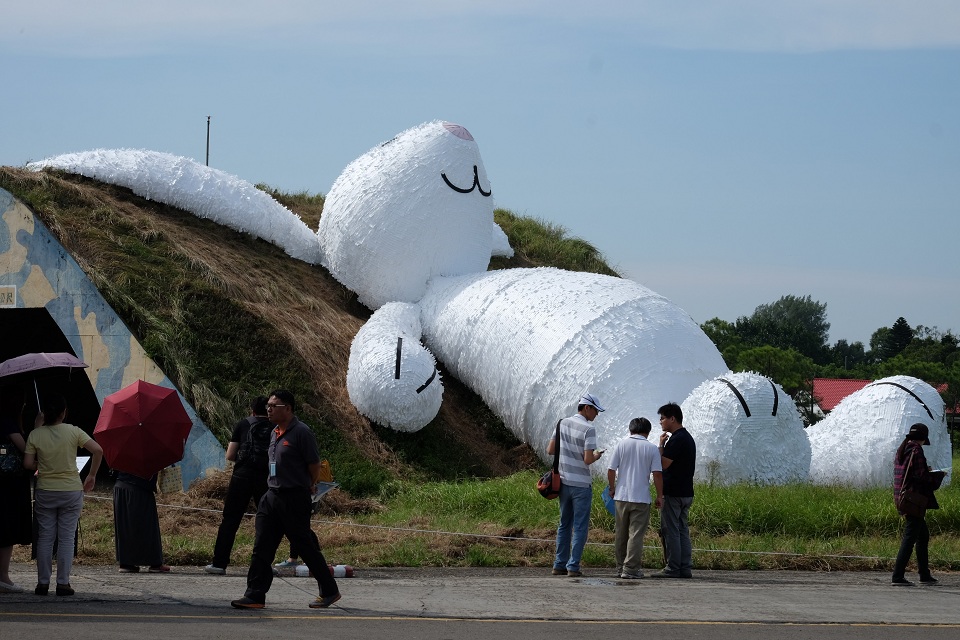 After rubber duck, Taiwan welcomes giant white rabbit for Moon Fest ...