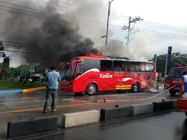 Bus catches fire on Commonwealth Avenue | GMA News Online