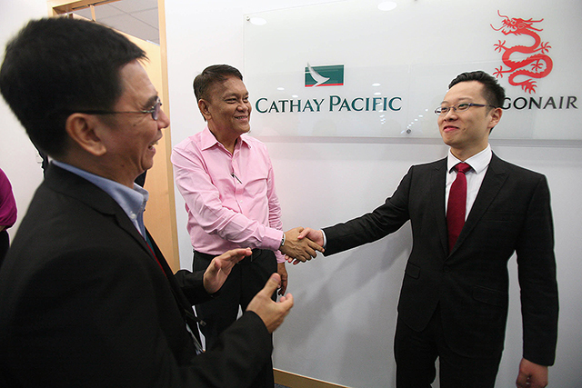Cathay Pacific net profit soars thanks to dive in oil prices | GMA News ...