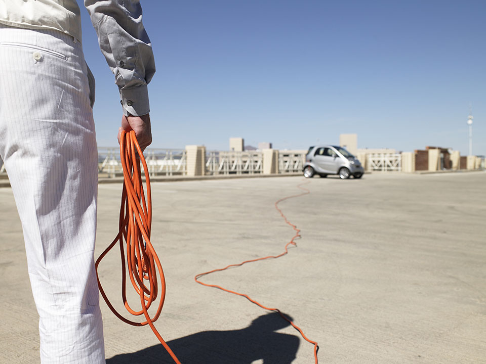 World gears up for electric cars despite bumps in road | GMA News Online