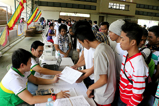 Productivity bonus ng mga kawani ng gobyerno, matatanggap na simula ...
