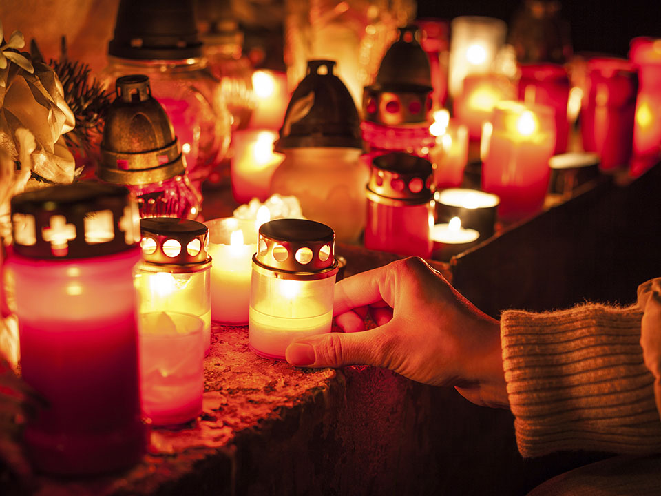 Group warns vs. toxic candles for Undas | GMA News Online