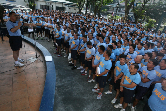16,000 volunteers to form human barricade for Pope in Manila | GMA News ...