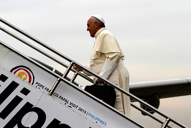 Cardinal Tagle: Pope Francis gets tired but energized by Pinoys | GMA ...